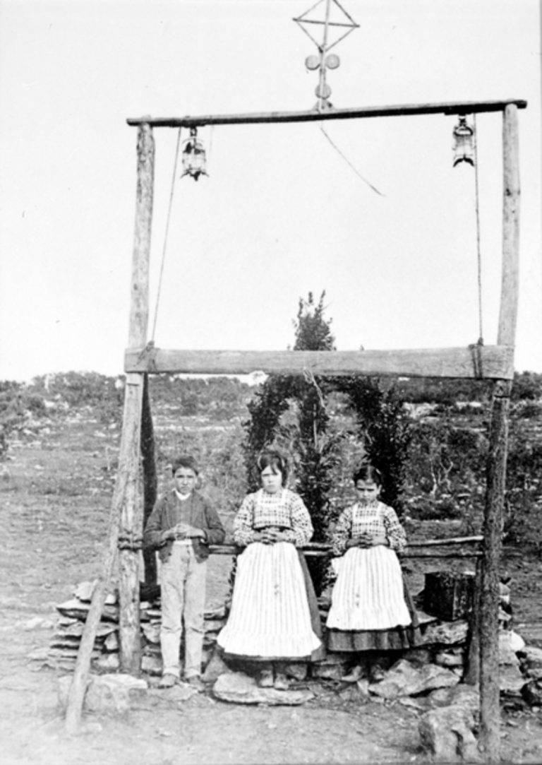 Fotos rara vez vistas de los videntes de Fátima, Lucía, Jacinta y Francisco